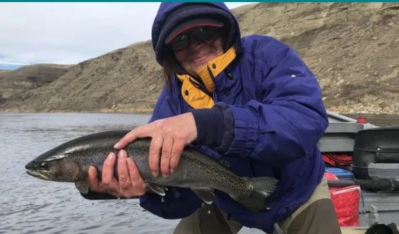 6-Hour Bow River Float through Calgary City | Outguided