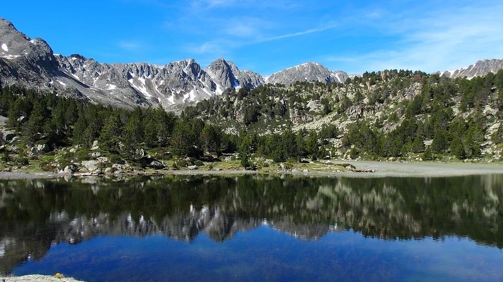 Full Day Hiking in the Andorran Pyrenees | Outguided