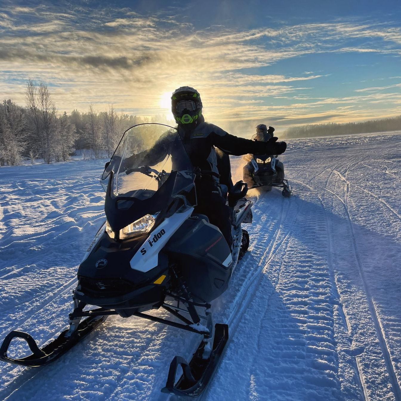 Willow Multi-Day Snowmobile Tour | Outguided